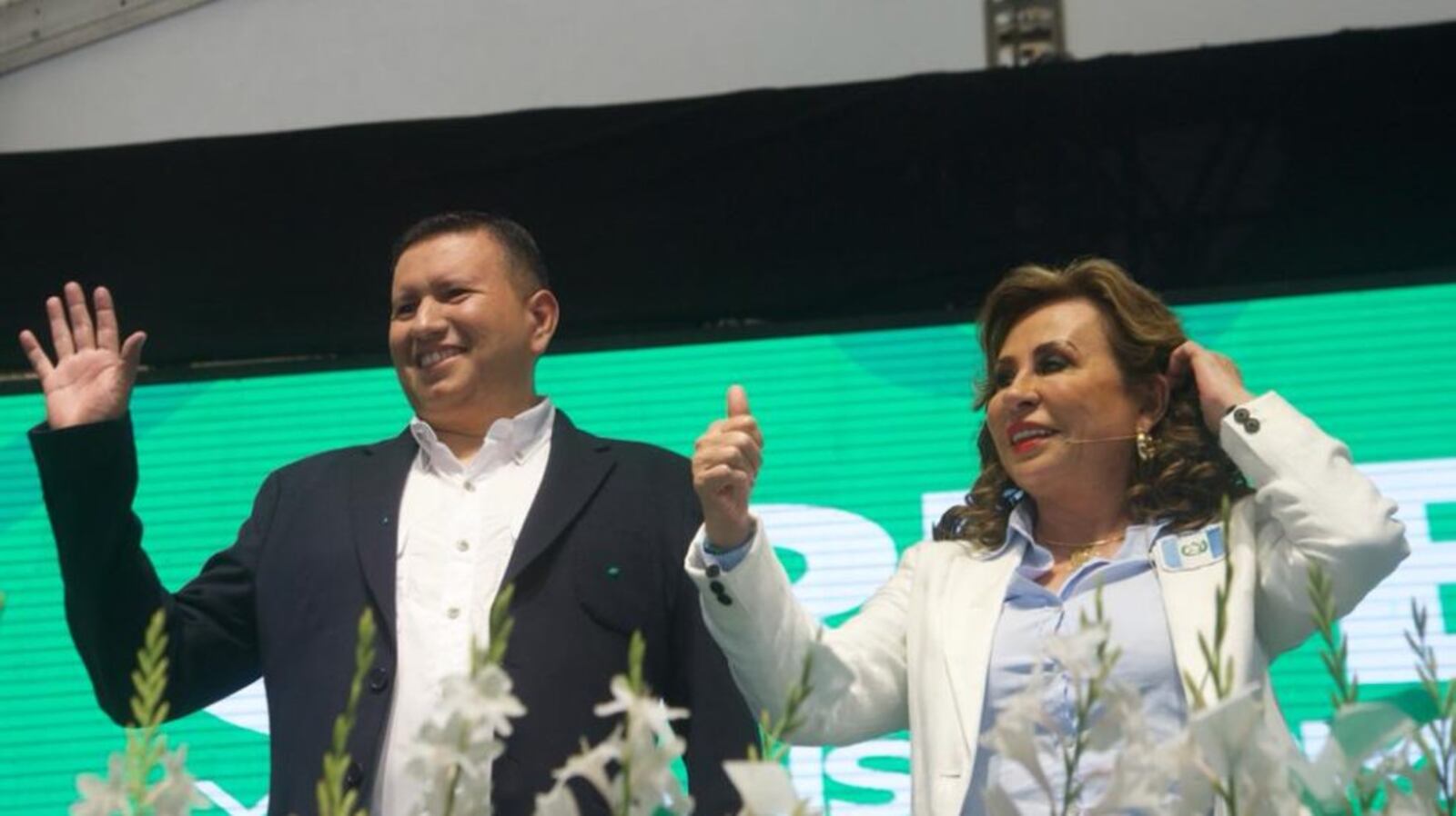 Proclaman binomio presidencial en el partido político UNE – Publinews