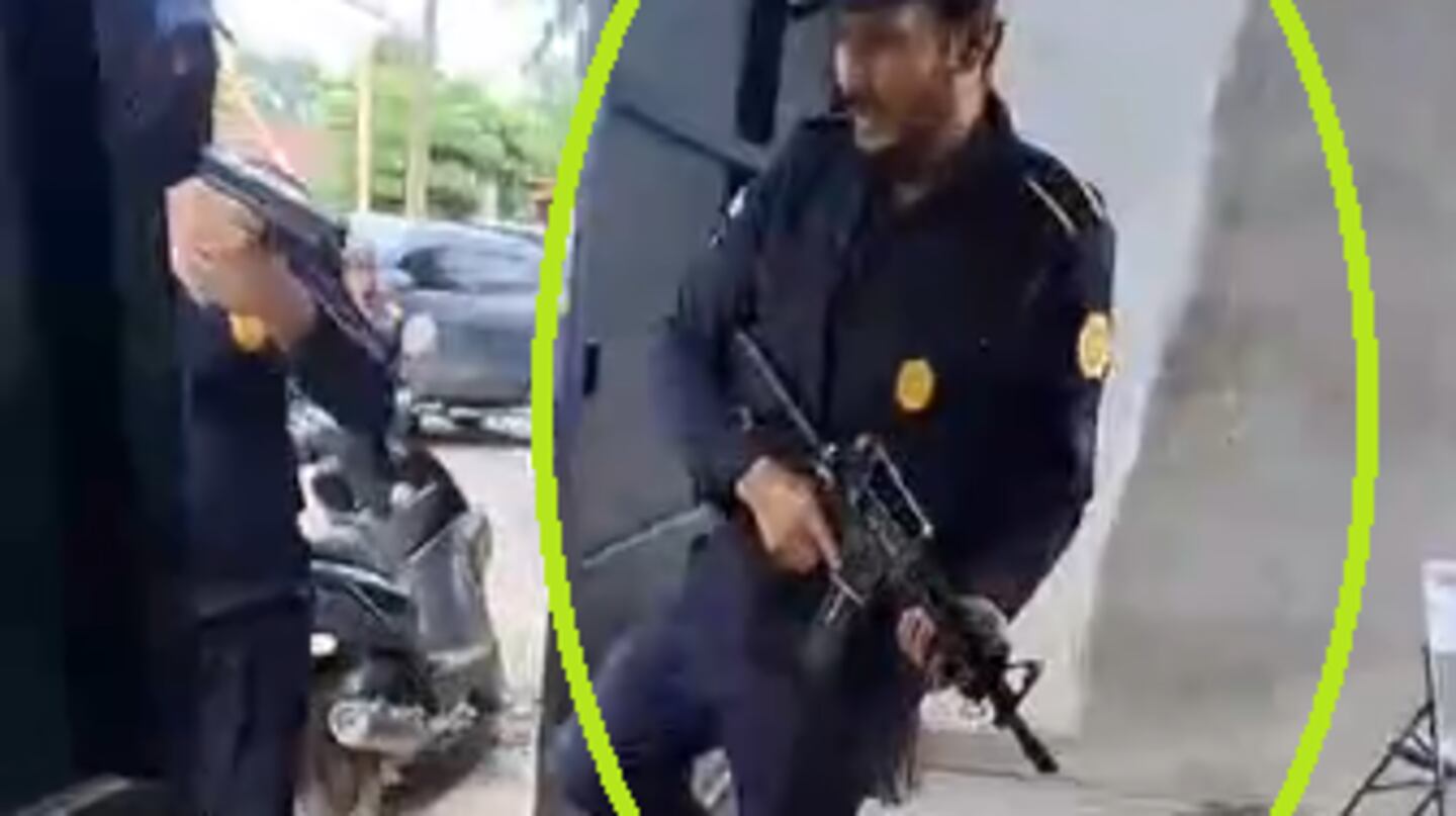 Video ¡impactante Delincuentes Disfrazados De Policías Pretendían