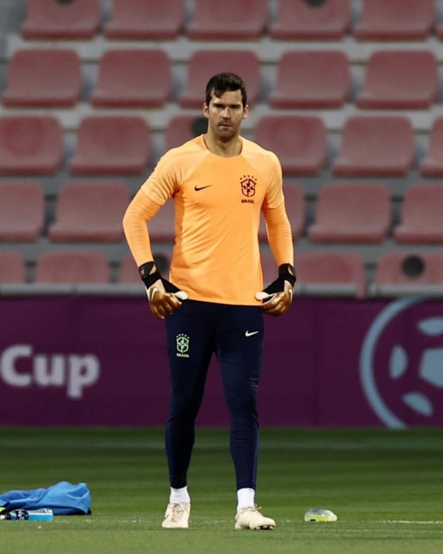 Alisson Becker sorprende con su nuevo look en el Mundial Qatar 2022 ...