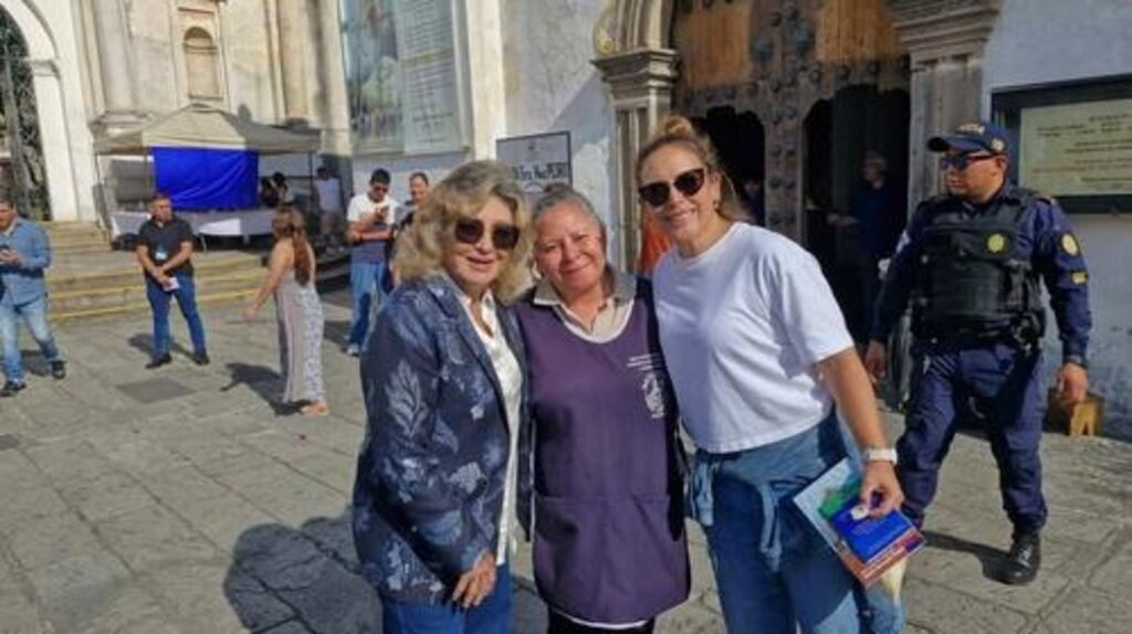 Así fue el recorrido de Angélica María y Angélica Vale en Antigua ...