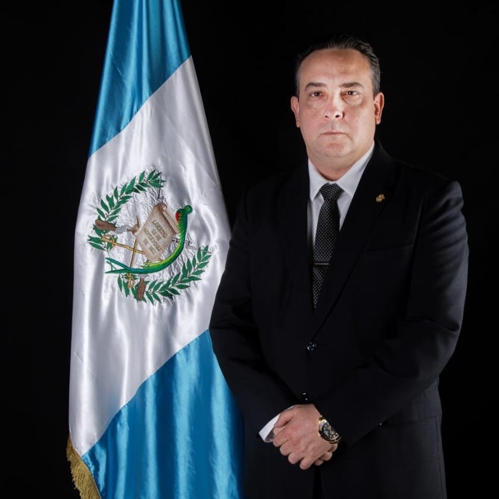 Condenan al exdiputado Julio Lainfiesta Rímola por violencia contra la ...