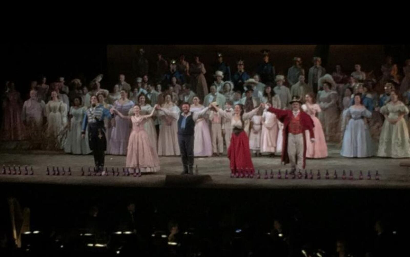 El tenor guatemalteco Mario Chang debuta en el MET de Nueva York ...