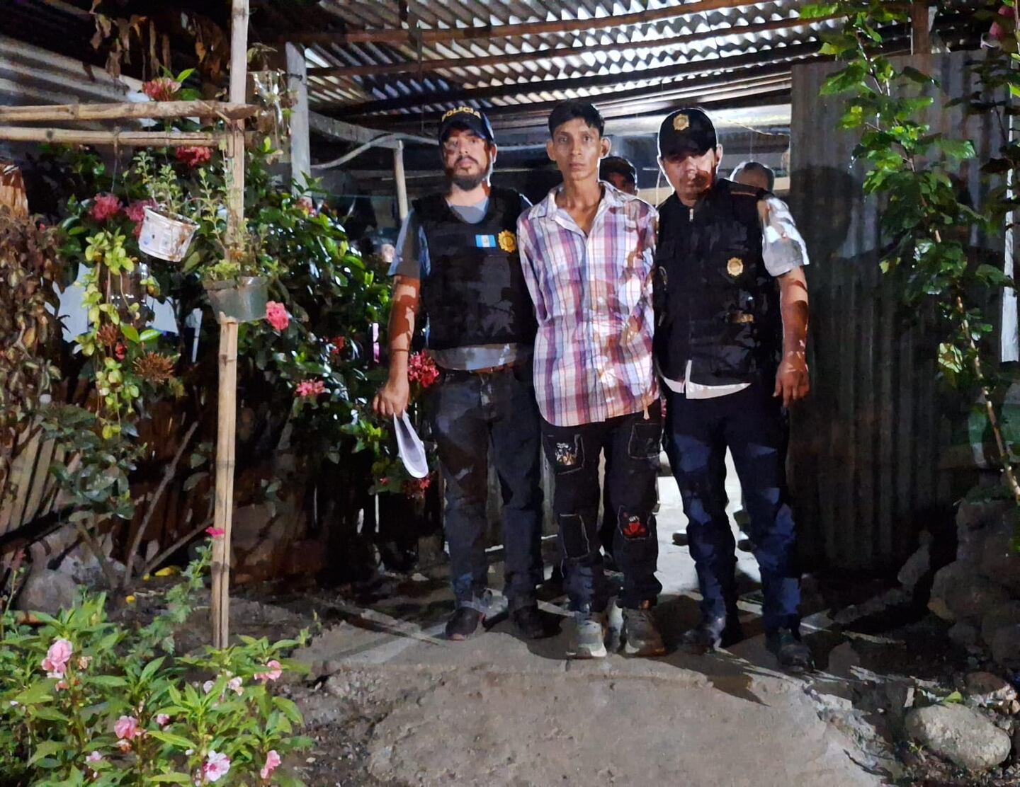 VIDEO. Así fue la captura del hombre señalado de asesinar a su esposa y ...