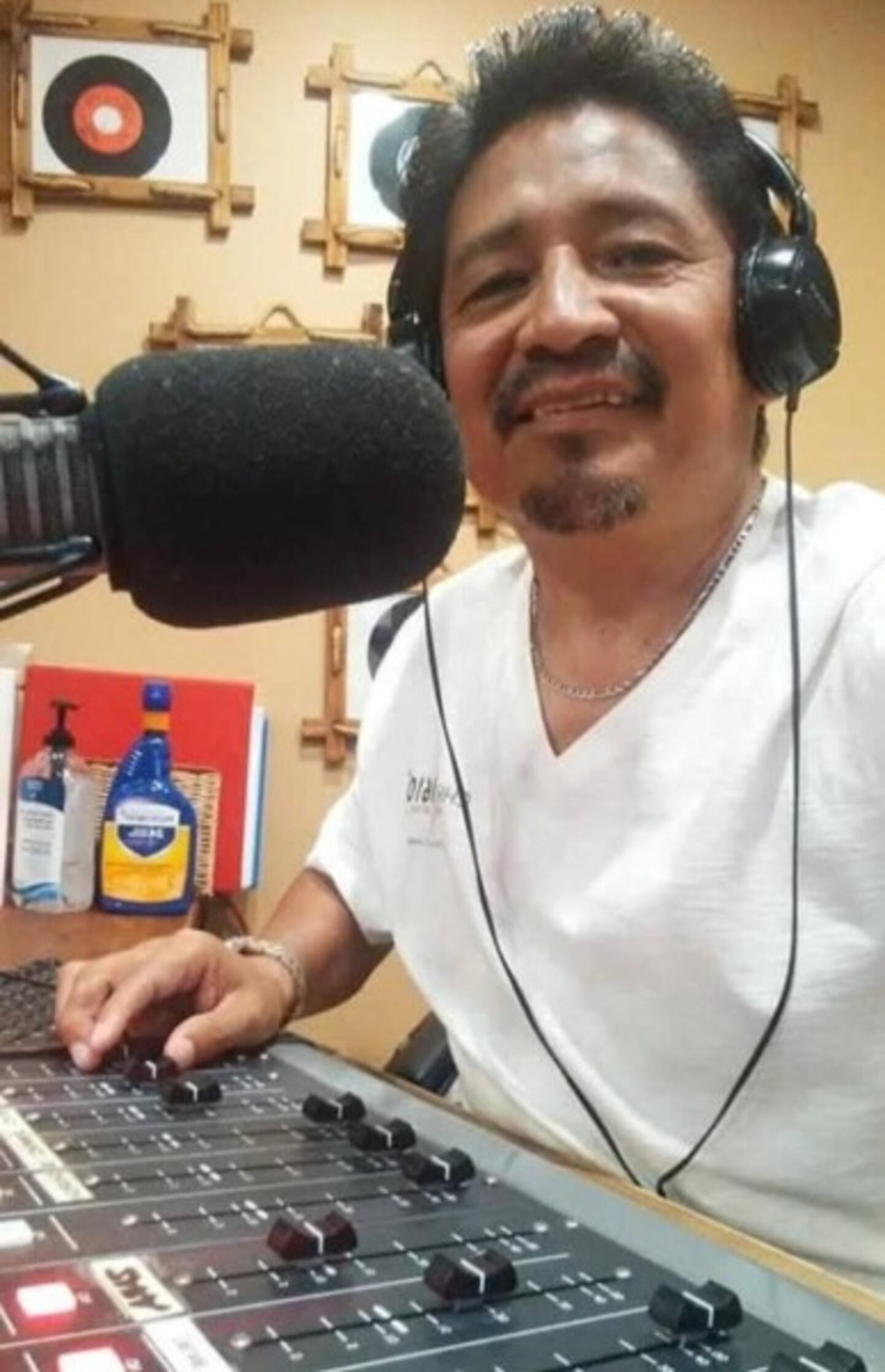 Muere en Canadá el locutor guatemalteco Alberto Pérez – Publinews