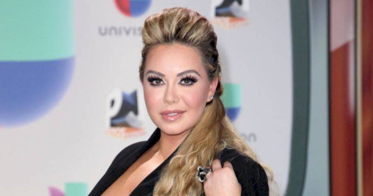 Chiquis Rivera Se Baja El Pantalón Y Mueve Su Cuerpo Sin Ropa Interior