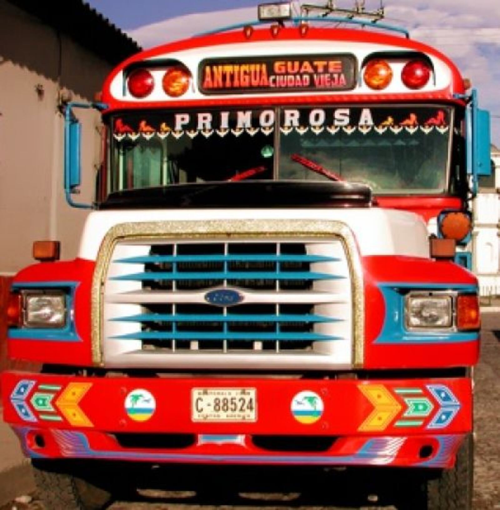 VIDEO. La increíble transformación de los buses extraurbanos que usamos ...