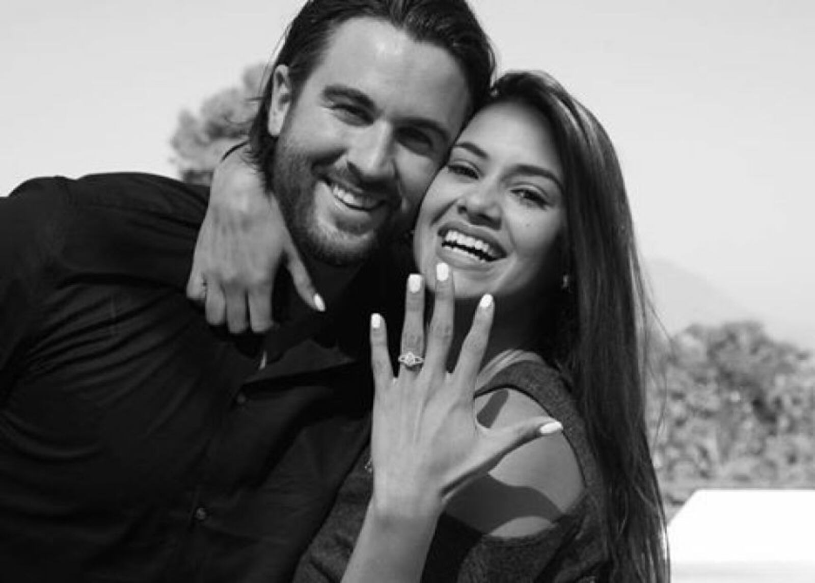 Jessica Scheel se compromete y estas son las fotos de ese bello momento ...