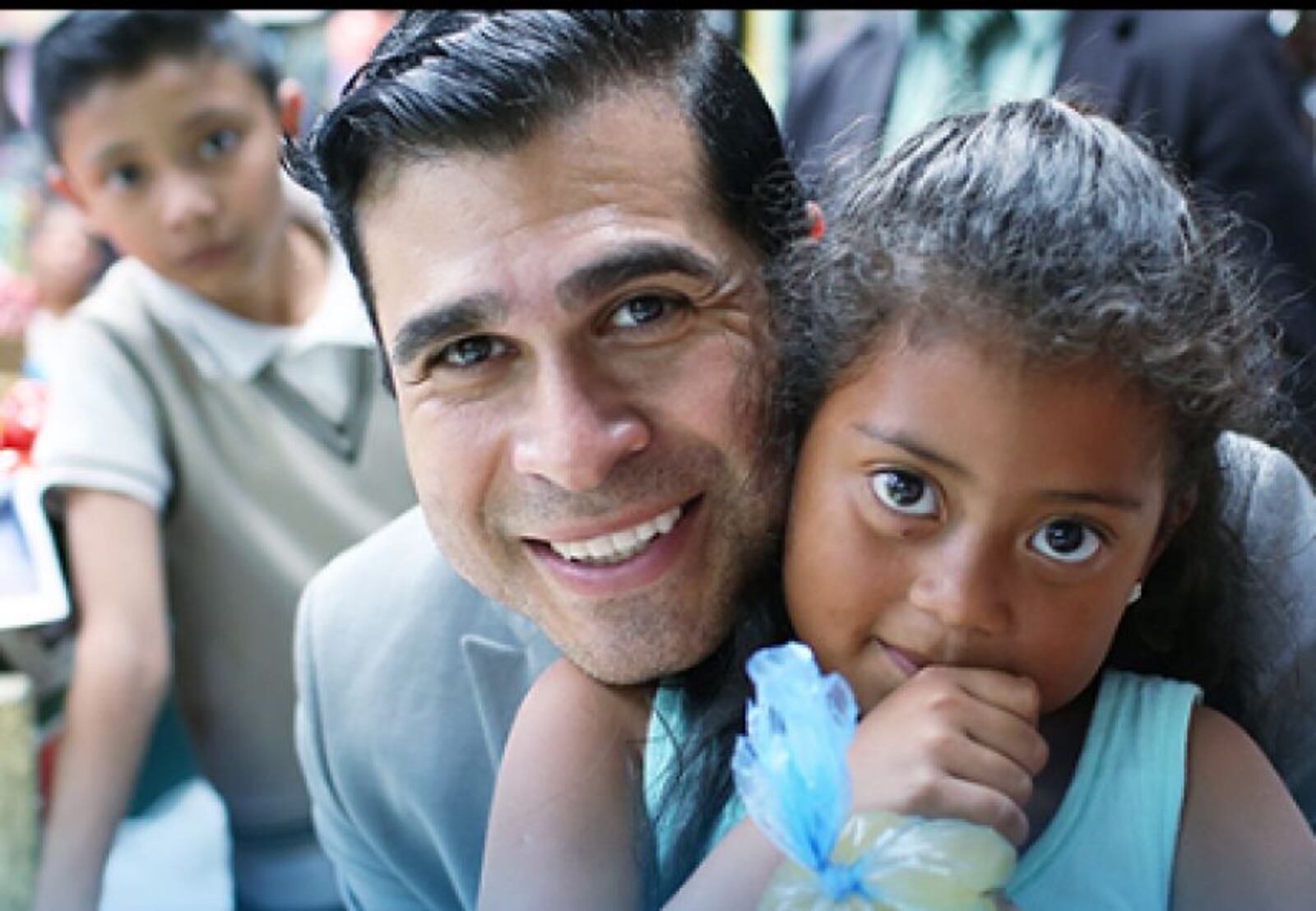 Neto Bran tiene club de fans y las redes explotan con memes – Publinews