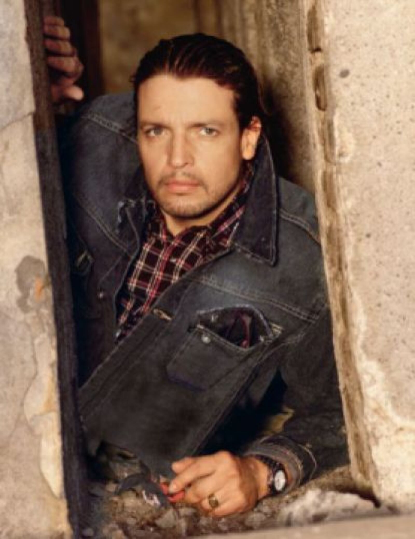 El actor mexicano Rafael Rojas desmiente que vive como indigente ...